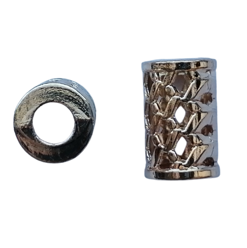 Koord einde metaal 17 mm - gevlochten cilinder goud (opening 6 mm)
